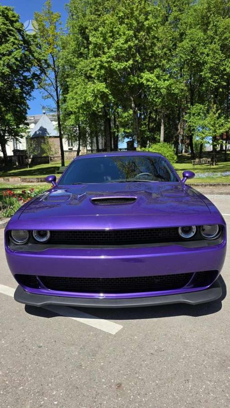 Violet Dodge Challenger 2023 in Gargzdai, with an engine capacity of 6.42 L and mileage of 3 thousand km for 31500 €, photo 9 on AUTOMOTO.COM.LV
