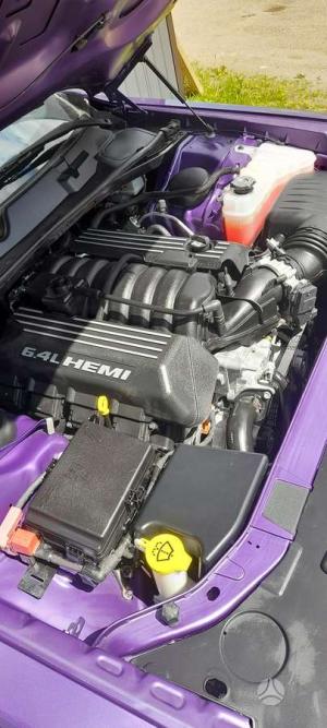 Violet Dodge Challenger 2023 in Gargzdai, with an engine capacity of 6.42 L and mileage of 3 thousand km for 31500 €, photo 10 on AUTOMOTO.COM.LV