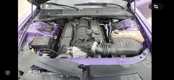 Violets Dodge Challenger 2018 Panevēža, ar dzinēja tilpumu 6.40 L un nobraukumu 78 tūkst. km par 16900 €, foto 4 vietnē AUTOMOTO.COM.LV