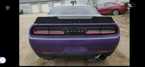 Violets Dodge Challenger 2018 Panevēža, ar dzinēja tilpumu 6.40 L un nobraukumu 78 tūkst. km par 16900 €, foto 6 vietnē AUTOMOTO.COM.LV