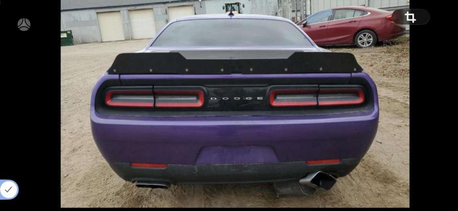 Violets Dodge Challenger 2018 Panevēža, ar dzinēja tilpumu 6.40 L un nobraukumu 78 tūkst. km par 16900 €, foto 6 vietnē AUTOMOTO.COM.LV