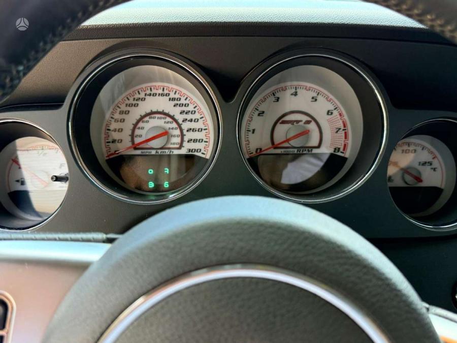 Balts Dodge Challenger 2012 Viļņa, ar dzinēja tilpumu 6.40 L un nobraukumu 185 tūkst. km par 16335 €, foto 13 vietnē AUTOMOTO.COM.LV