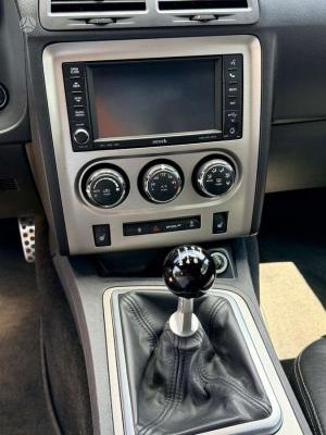Balts Dodge Challenger 2012 Viļņa, ar dzinēja tilpumu 6.40 L un nobraukumu 185 tūkst. km par 16335 €, foto 15 vietnē AUTOMOTO.COM.LV