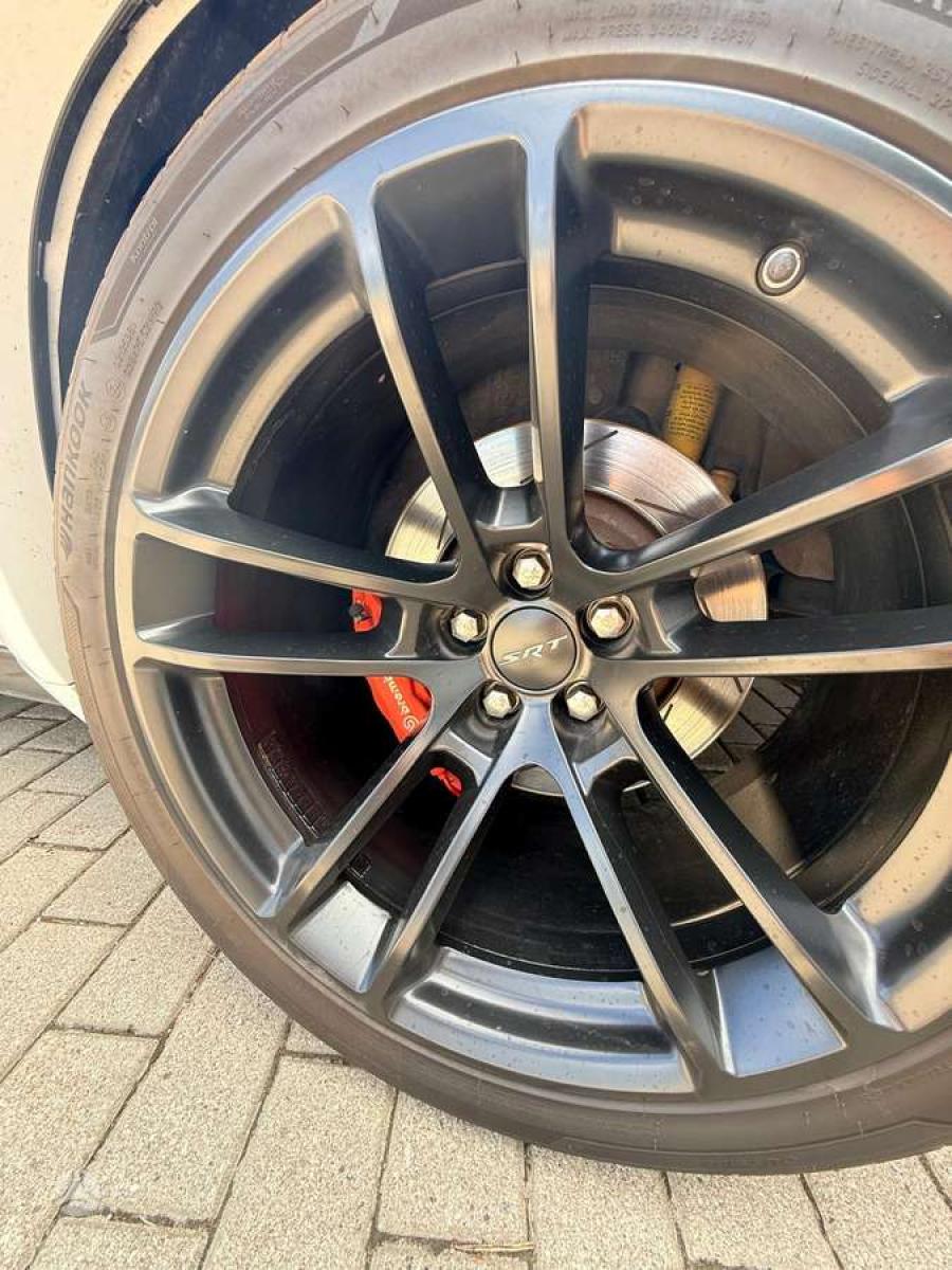 Balts Dodge Challenger 2012 Viļņa, ar dzinēja tilpumu 6.40 L un nobraukumu 185 tūkst. km par 16335 €, foto 16 vietnē AUTOMOTO.COM.LV