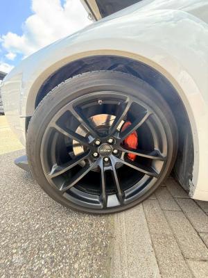 Balts Dodge Challenger 2012 Viļņa, ar dzinēja tilpumu 6.40 L un nobraukumu 185 tūkst. km par 16335 €, foto 17 vietnē AUTOMOTO.COM.LV