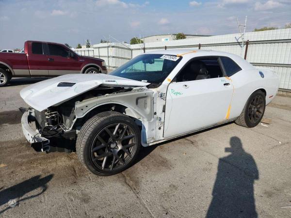 White Dodge Challenger 2016 in Kaunas, with an engine capacity of 5.65 L and mileage of 149 thousand km for 10790 €, photo 2 on AUTOMOTO.COM.LV