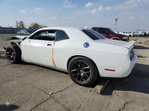 White Dodge Challenger 2016 in Kaunas, with an engine capacity of 5.65 L and mileage of 149 thousand km for 10790 €, photo 6 on AUTOMOTO.COM.LV