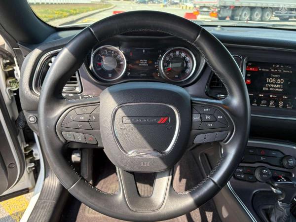 Balts Dodge Challenger 2016 Klaipėda, ar dzinēja tilpumu 3.60 L un nobraukumu 81 tūkst. km par 18200 €, foto 8 vietnē AUTOMOTO.COM.LV