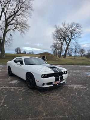 Balts Dodge Challenger 2019 Kauņa, ar dzinēja tilpumu 5.70 L un nobraukumu 95 tūkst. km par 23900 €, foto 4 vietnē AUTOMOTO.COM.LV