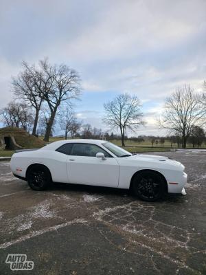 Balts Dodge Challenger 2019 Kauņa, ar dzinēja tilpumu 5.70 L un nobraukumu 95 tūkst. km par 23900 €, foto 5 vietnē AUTOMOTO.COM.LV