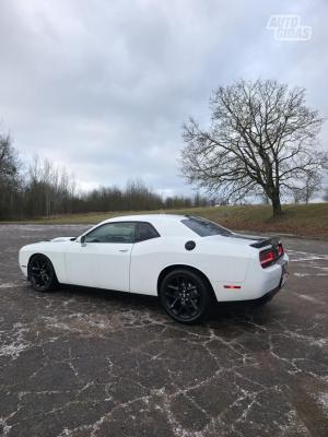 Balts Dodge Challenger 2019 Kauņa, ar dzinēja tilpumu 5.70 L un nobraukumu 95 tūkst. km par 23900 €, foto 8 vietnē AUTOMOTO.COM.LV