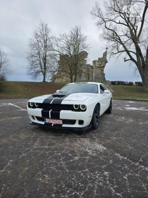 Balts Dodge Challenger 2019 Kauņa, ar dzinēja tilpumu 5.70 L un nobraukumu 95 tūkst. km par 23900 €, foto 9 vietnē AUTOMOTO.COM.LV