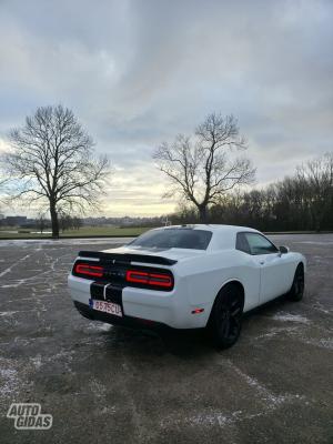 Balts Dodge Challenger 2019 Kauņa, ar dzinēja tilpumu 5.70 L un nobraukumu 95 tūkst. km par 23900 €, foto 10 vietnē AUTOMOTO.COM.LV