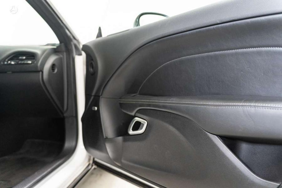 Balts Dodge Challenger 2019 Viļņa, ar dzinēja tilpumu 6.42 L un nobraukumu 54 tūkst. km par 45900 €, foto 24 vietnē AUTOMOTO.COM.LV