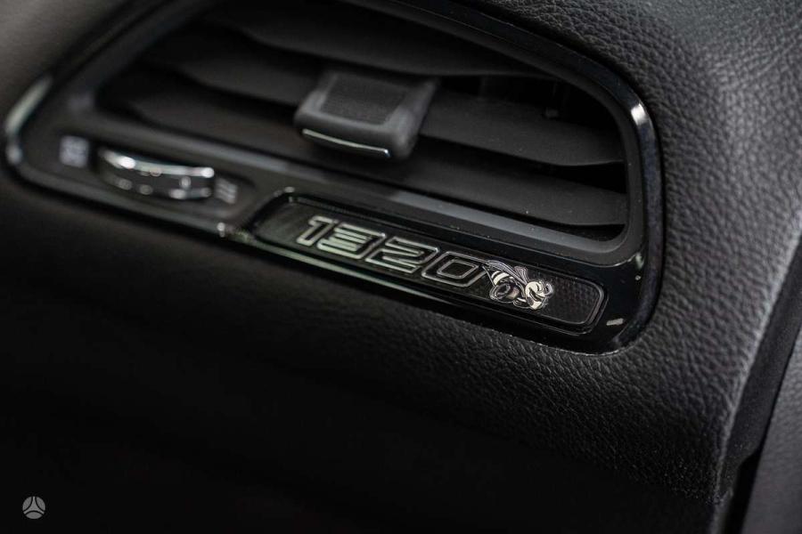 Balts Dodge Challenger 2019 Viļņa, ar dzinēja tilpumu 6.42 L un nobraukumu 54 tūkst. km par 45900 €, foto 26 vietnē AUTOMOTO.COM.LV