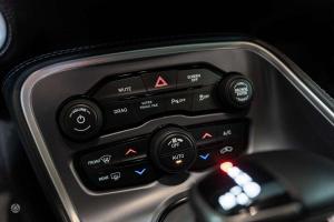 Balts Dodge Challenger 2019 Viļņa, ar dzinēja tilpumu 6.42 L un nobraukumu 54 tūkst. km par 45900 €, foto 28 vietnē AUTOMOTO.COM.LV