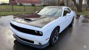White Dodge Challenger 2020 in Klaipeda, with an engine capacity of 5.65 L and mileage of 41 thousand km for 30492 €, photo 9 on AUTOMOTO.COM.LV