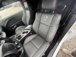 Balts Dodge Challenger 2021 Kretinga, ar dzinēja tilpumu 5.70 L un nobraukumu 88 tūkst. km par 22900 €, foto 14 vietnē AUTOMOTO.COM.LV