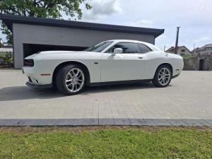 Balts Dodge Challenger 2022 Telšiai, ar dzinēja tilpumu 3.60 L un nobraukumu 73 tūkst. km par 17500 €, foto 6 vietnē AUTOMOTO.COM.LV