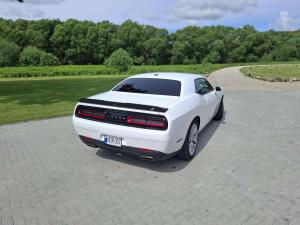 Balts Dodge Challenger 2022 Telšiai, ar dzinēja tilpumu 3.60 L un nobraukumu 73 tūkst. km par 17500 €, foto 11 vietnē AUTOMOTO.COM.LV