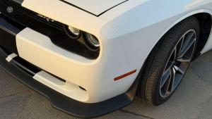 Balts Dodge Challenger 2023 Klaipėda, ar dzinēja tilpumu 5.65 L un nobraukumu 61 tūkst. km par 27900 €, foto 5 vietnē AUTOMOTO.COM.LV
