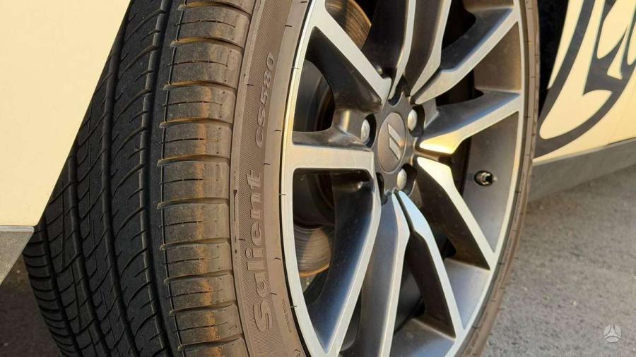 Balts Dodge Challenger 2023 Klaipėda, ar dzinēja tilpumu 5.65 L un nobraukumu 61 tūkst. km par 27900 €, foto 18 vietnē AUTOMOTO.COM.LV