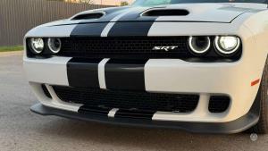 Balts Dodge Challenger 2023 Klaipėda, ar dzinēja tilpumu 5.65 L un nobraukumu 61 tūkst. km par 27900 €, foto 48 vietnē AUTOMOTO.COM.LV