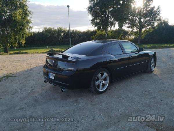 Melns Dodge Charger 2007 Tartu, ar dzinēja tilpumu 6.10 L un nobraukumu 143 tūkst. km par 18000 €, foto 4 vietnē AUTOMOTO.COM.LV