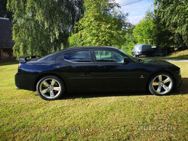 Melns Dodge Charger 2007 Tartu, ar dzinēja tilpumu 6.10 L un nobraukumu 143 tūkst. km par 18000 €, foto 5 vietnē AUTOMOTO.COM.LV
