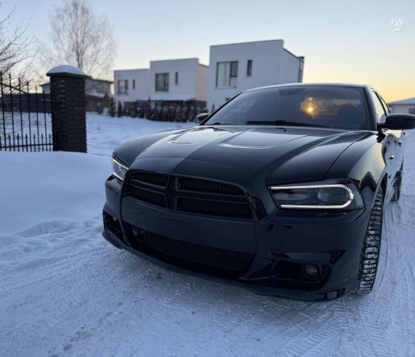 Melns Dodge Charger 2013 Kauņa, ar dzinēja tilpumu 5.65 L un nobraukumu 227 tūkst. km par 12900 €, foto 2 vietnē AUTOMOTO.COM.LV