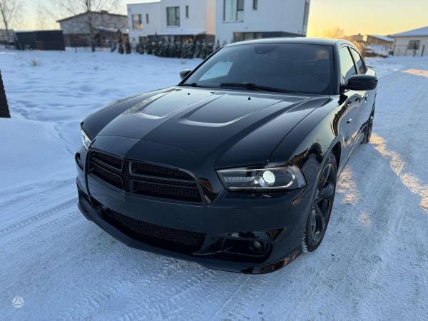 Melns Dodge Charger 2013 Kauņa, ar dzinēja tilpumu 5.65 L un nobraukumu 227 tūkst. km par 12900 €, foto 3 vietnē AUTOMOTO.COM.LV