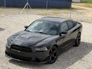 Melns Dodge Charger 2013 Kauņa, ar dzinēja tilpumu 5.65 L un nobraukumu 227 tūkst. km par 12999 €, foto 3 vietnē AUTOMOTO.COM.LV