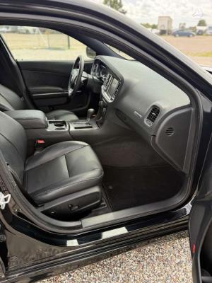 Melns Dodge Charger 2013 Kauņa, ar dzinēja tilpumu 5.65 L un nobraukumu 227 tūkst. km par 12999 €, foto 10 vietnē AUTOMOTO.COM.LV
