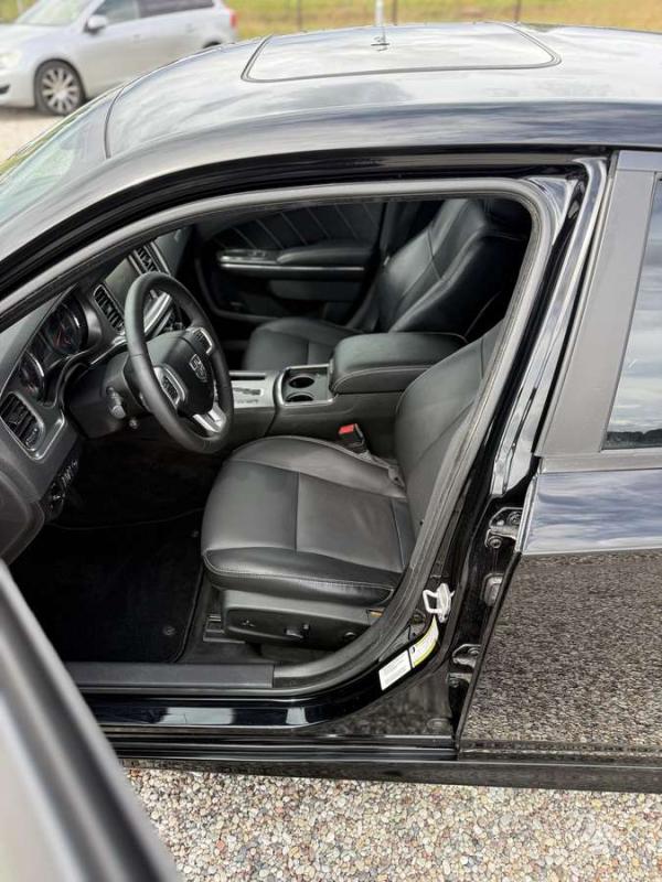 Melns Dodge Charger 2013 Kauņa, ar dzinēja tilpumu 5.65 L un nobraukumu 227 tūkst. km par 12999 €, foto 10 vietnē AUTOMOTO.COM.LV