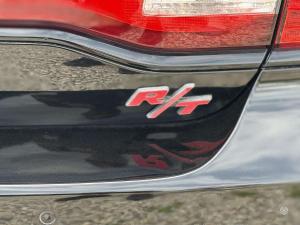 Melns Dodge Charger 2013 Kauņa, ar dzinēja tilpumu 5.65 L un nobraukumu 227 tūkst. km par 12999 €, foto 13 vietnē AUTOMOTO.COM.LV