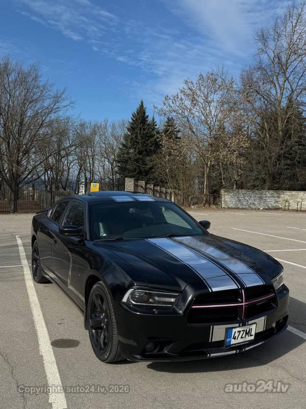Melns Dodge Charger 2014 Tallina, ar dzinēja tilpumu 3.60 L un nobraukumu 166 tūkst. km par 17999 €, foto 1 vietnē AUTOMOTO.COM.LV