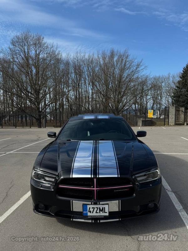 Melns Dodge Charger 2014 Tallina, ar dzinēja tilpumu 3.60 L un nobraukumu 166 tūkst. km par 17999 €, foto 4 vietnē AUTOMOTO.COM.LV