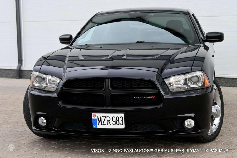 Black Dodge Charger 2015 in Kretinga, with an engine capacity of 5.70 L and mileage of 227 thousand km for 12499 €, photo 3 on AUTOMOTO.COM.LV