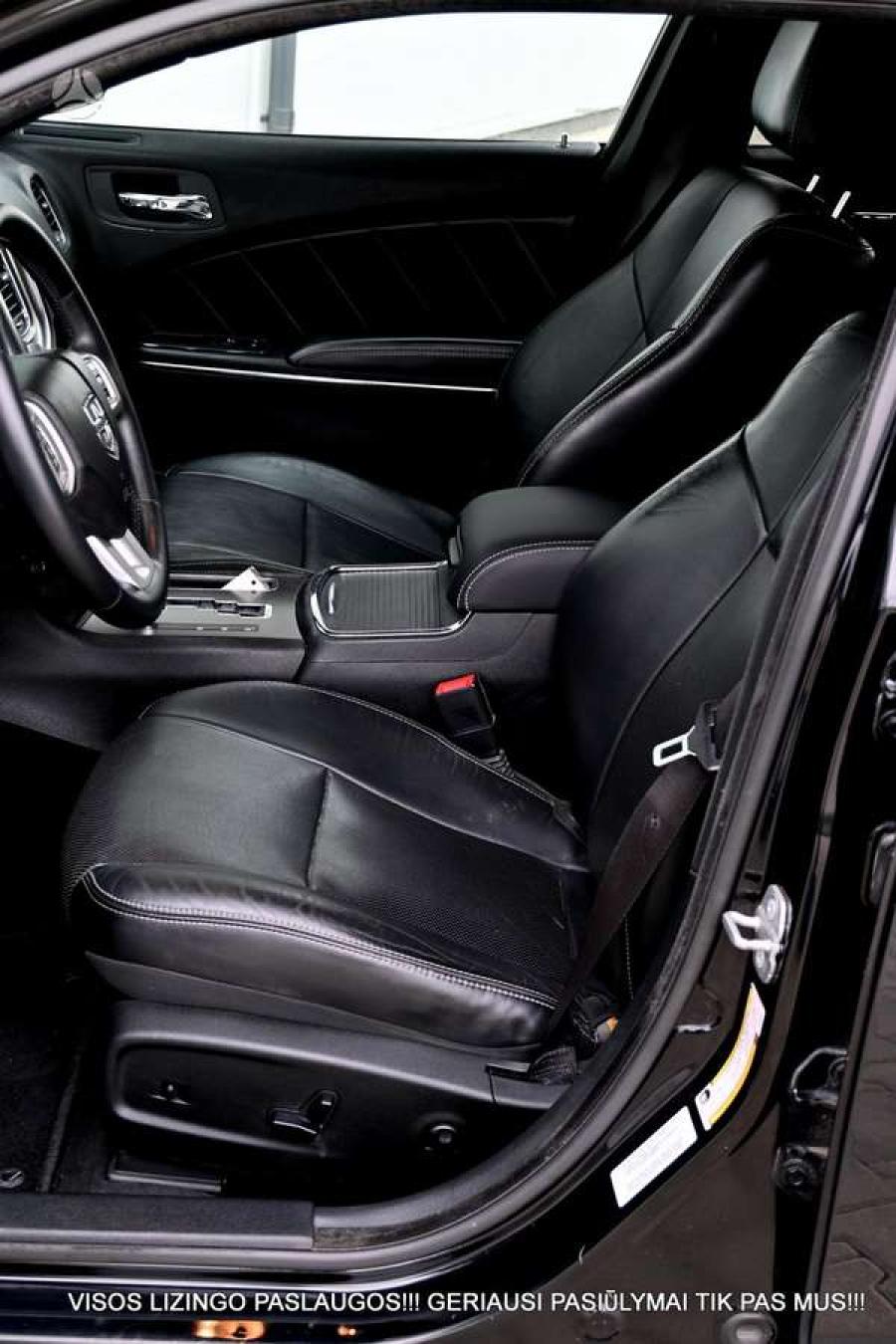Black Dodge Charger 2015 in Kretinga, with an engine capacity of 5.70 L and mileage of 227 thousand km for 12499 €, photo 20 on AUTOMOTO.COM.LV