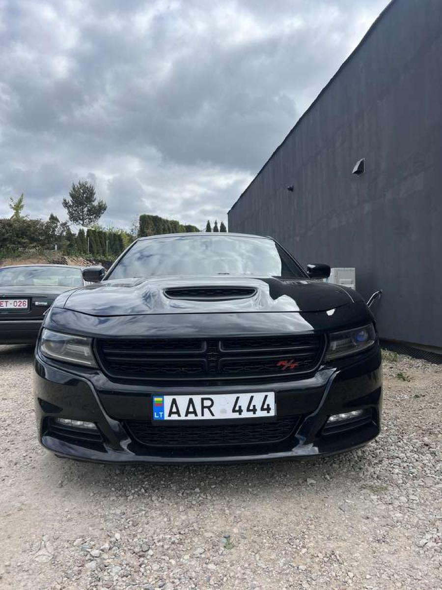 Black Dodge Charger 2016 in Alytus, with an engine capacity of 5.70 L and mileage of 270 thousand km for 19000 €, photo 4 on AUTOMOTO.COM.LV