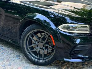 Black Dodge Charger 2016 in Vilnius, with an engine capacity of 5.70 L and mileage of 266 thousand km for 12500 €, photo  on AUTOMOTO.COM.LV