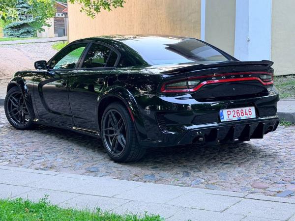 Black Dodge Charger 2016 in Vilnius, with an engine capacity of 5.70 L and mileage of 266 thousand km for 12500 €, photo 10 on AUTOMOTO.COM.LV