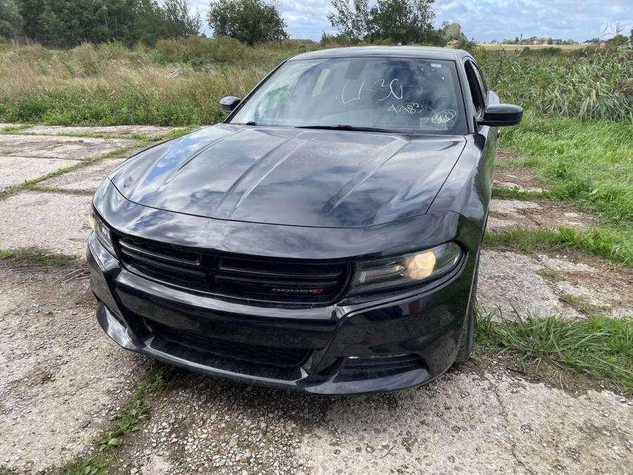 Melns Dodge Charger 2016 Alīta, ar dzinēja tilpumu 3.60 L un nobraukumu 242 tūkst. km par 7300 €, foto 4 vietnē AUTOMOTO.COM.LV