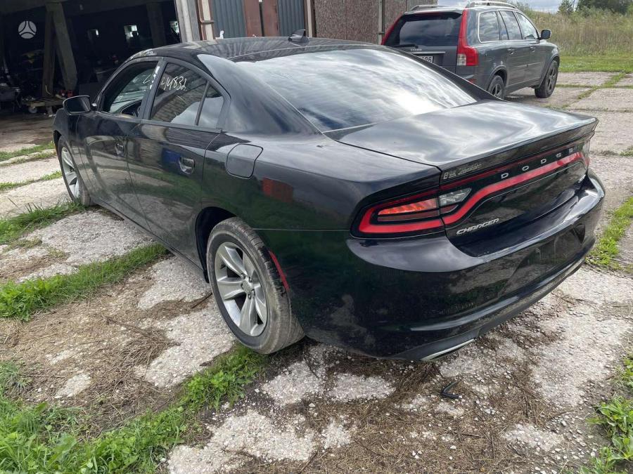 Melns Dodge Charger 2016 Alīta, ar dzinēja tilpumu 3.60 L un nobraukumu 242 tūkst. km par 7300 €, foto 6 vietnē AUTOMOTO.COM.LV