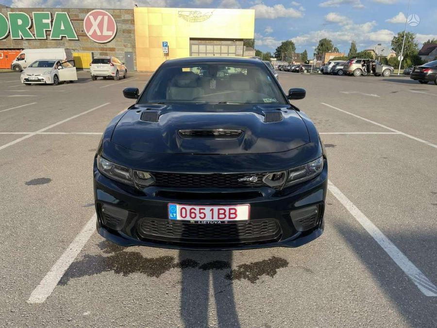 Melns Dodge Charger 2018 Kauņa, ar dzinēja tilpumu 3.60 L un nobraukumu 150 tūkst. km par 20000 €, foto 2 vietnē AUTOMOTO.COM.LV
