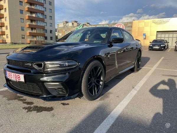 Melns Dodge Charger 2018 Kauņa, ar dzinēja tilpumu 3.60 L un nobraukumu 150 tūkst. km par 20000 €, foto 3 vietnē AUTOMOTO.COM.LV
