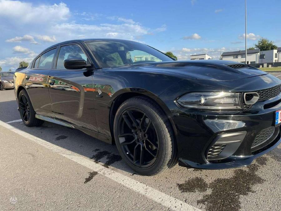 Melns Dodge Charger 2018 Kauņa, ar dzinēja tilpumu 3.60 L un nobraukumu 150 tūkst. km par 20000 €, foto 4 vietnē AUTOMOTO.COM.LV