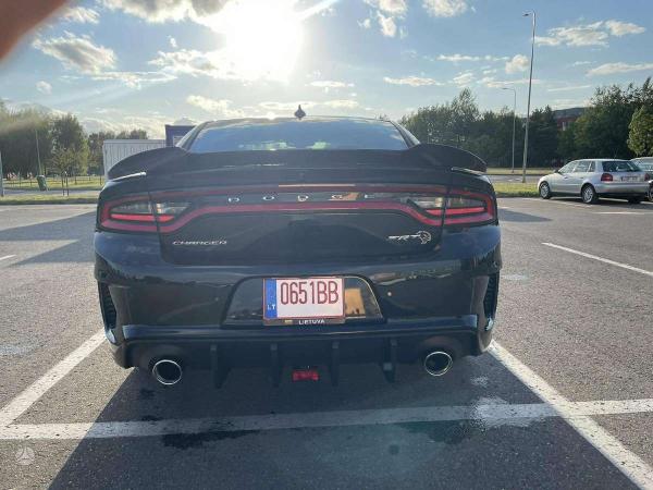 Melns Dodge Charger 2018 Kauņa, ar dzinēja tilpumu 3.60 L un nobraukumu 150 tūkst. km par 20000 €, foto 7 vietnē AUTOMOTO.COM.LV
