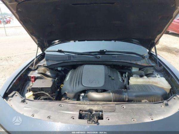 Melns Dodge Charger 2019 Klaipėda, ar dzinēja tilpumu 5.65 L un nobraukumu 83 tūkst. km par 7700 €, foto 10 vietnē AUTOMOTO.COM.LV