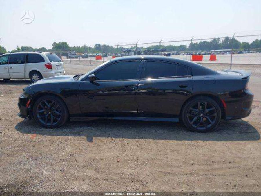 Melns Dodge Charger 2019 Klaipėda, ar dzinēja tilpumu 5.65 L un nobraukumu 83 tūkst. km par 7700 €, foto 15 vietnē AUTOMOTO.COM.LV